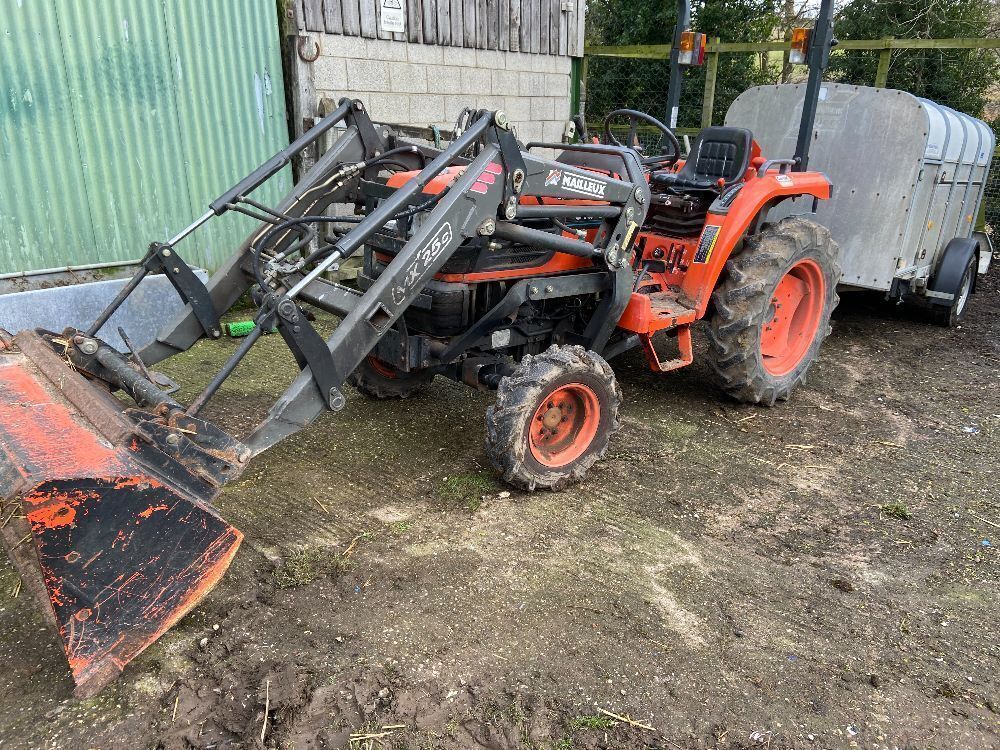 Kubota ST - 30 Compact Tractor with Front End Loader & Attachments ...