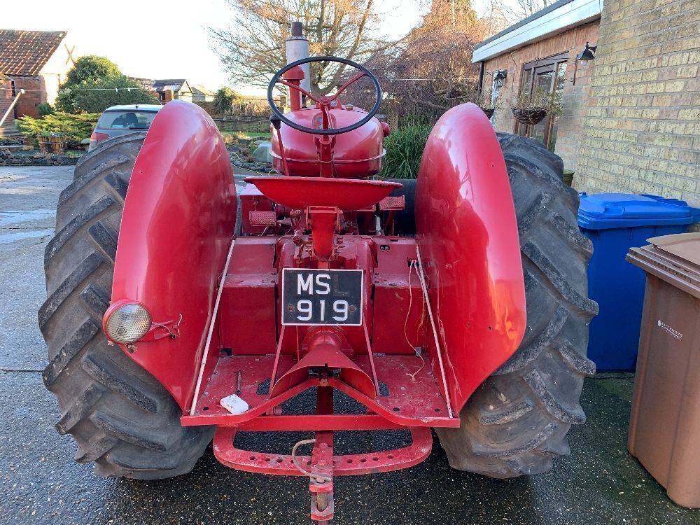 McCormick-Deering W9 Standard (International) petrol/paraffin tractor ...